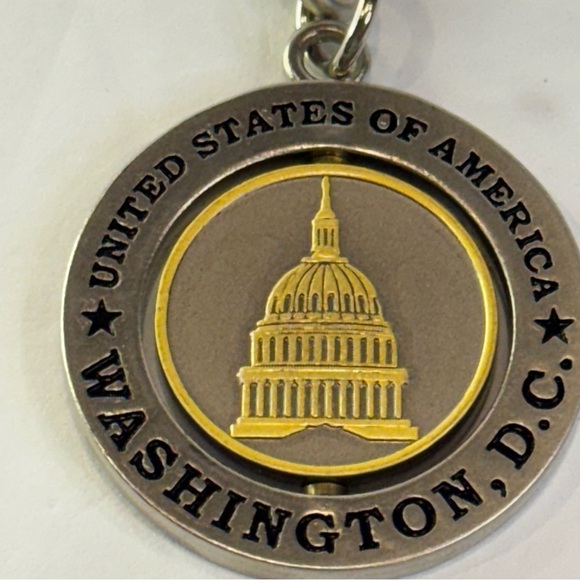 No Brand | Accessories | Washington Dc Key Holder Gold And Silver ...